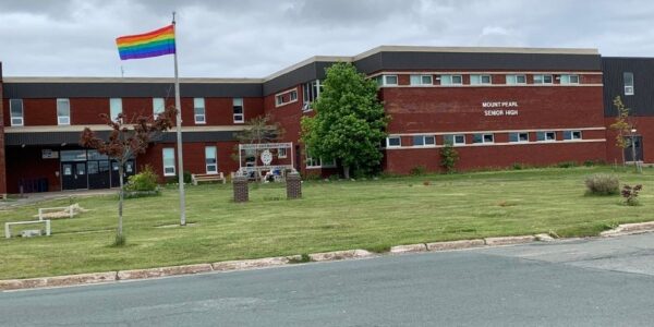 Mount Pearl Senior High School, Año Escolar Newfoundland & Labrador - Cidi